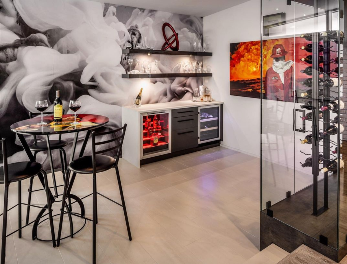 Series 32 Made to Measure Mural – Black Crow Studios